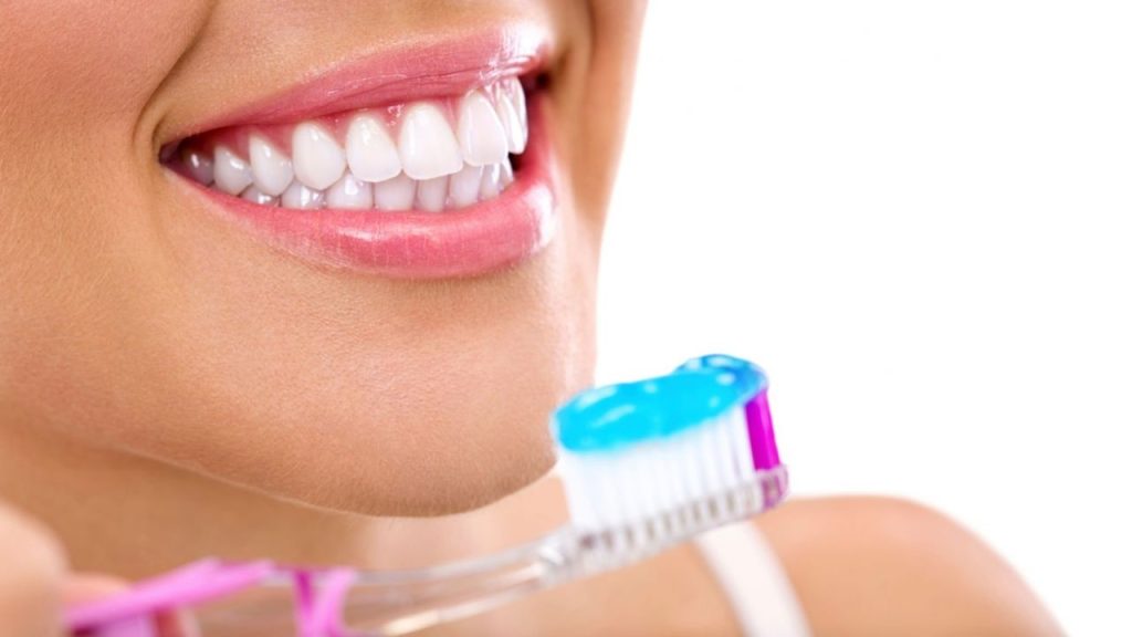Pasta de dente: saiba sobre a sua importância na higiene bucal